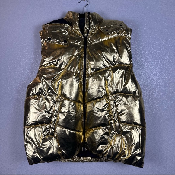 Love & Sports | Jackets & Coats | Gold Metallic Puffer Vest | Poshmark